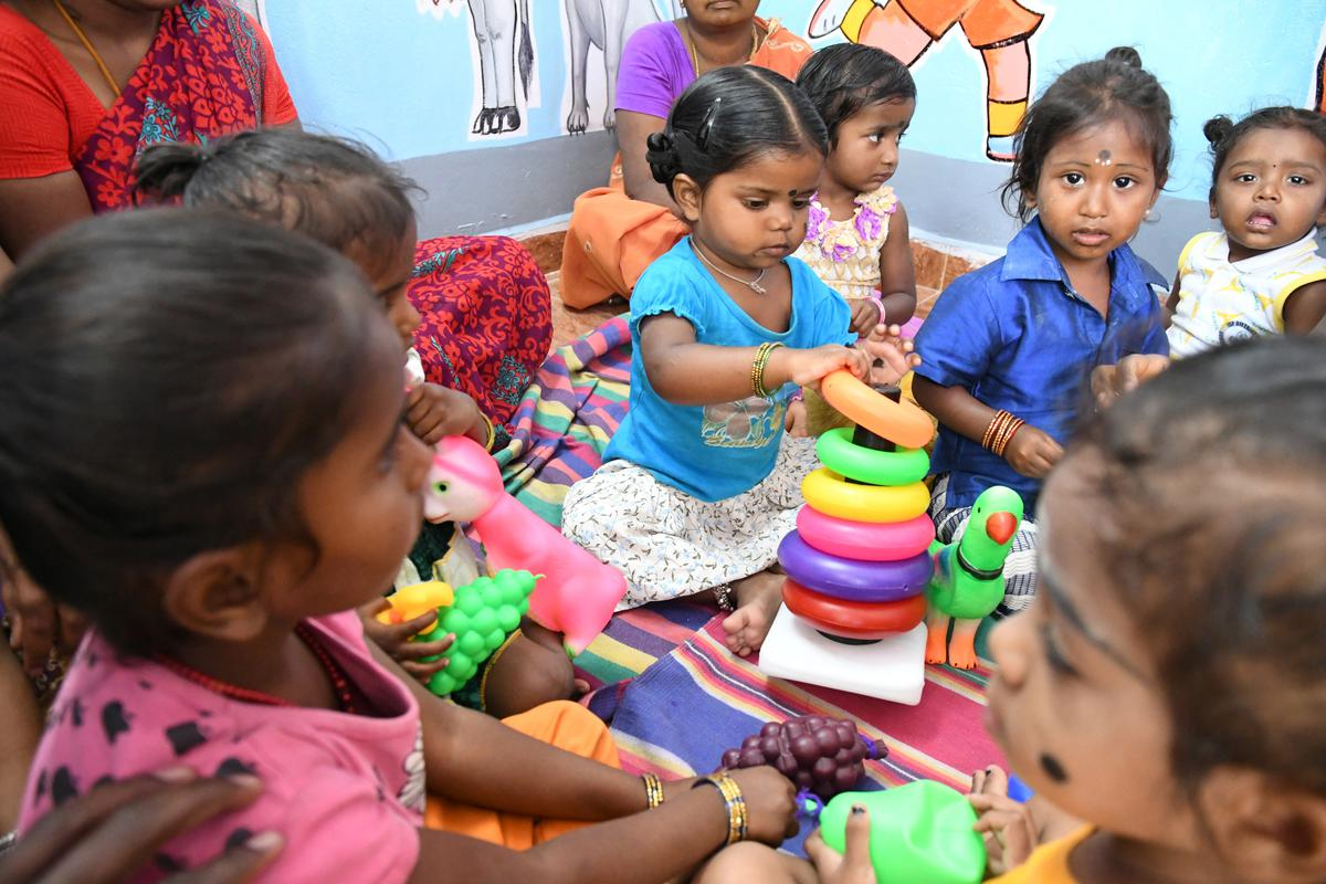 Anganwadi-Cum-Crèche program under Mission Shakti targets urban ...