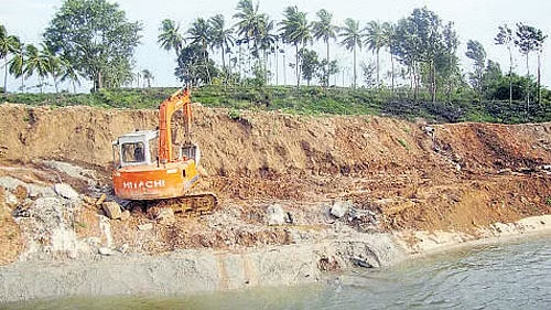 Sand mining in the Sharavathi River coastal zone. UPSC